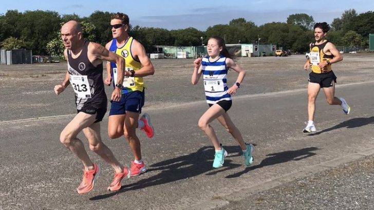 Εντυπωσιακό 5άρι από τον Tommy Hughes αλλά και μία 12χρονη! - Runner ...
