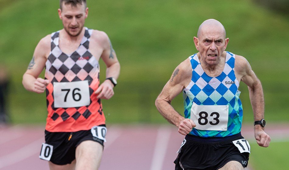 Μαραθώνιος και στο Μάντσεστερ - Εντυπωσίασε και πάλι ο Hughes - Runner ...