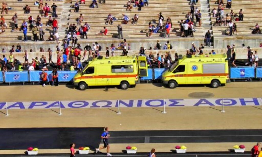 Το ΕΚΑΒ στον 39ο Αυθεντικό Μαραθώνιο Αθήνας - Runner Magazine