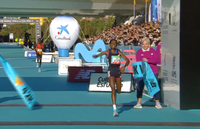 Θρίαμβος της Degefa στην Βαλένθια! - Runner Magazine